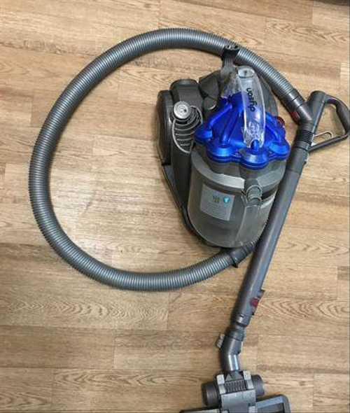 Пылесос Dyson dc19