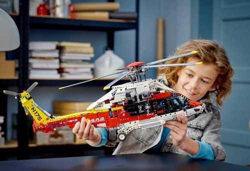 Lego technic 42145 новый