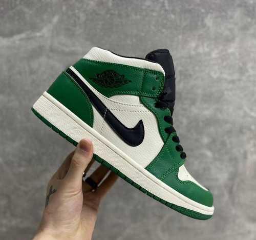 Кроссовки высокие Nike Air Jordan 1 Retro Mid SE P