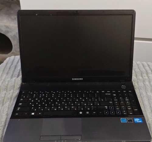 Ноутбук samsung np300e5c