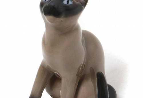 Фарфоровая фигура "Сиамский кот". Bing & Grondahl