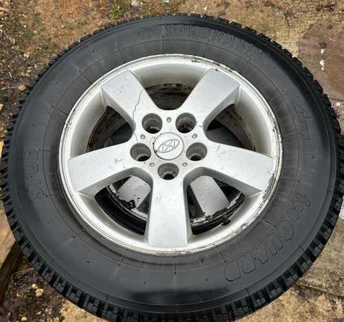 Yokohama Ice Guard F700Z 215/70 R16