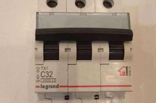 Автоматический выключатель 3ф 32А, Legrand 404059