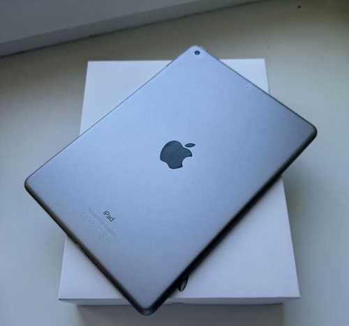 iPad 5 128 GB Space Gray