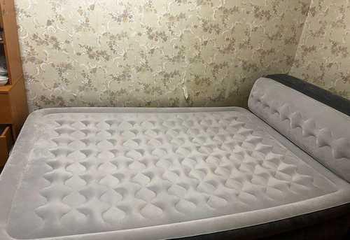 Надувная кровать с насосом
