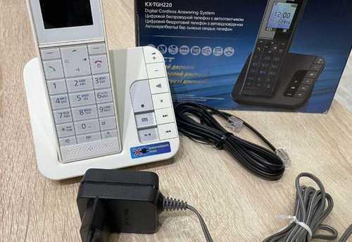 Радиотелефон Panasonic KX-TGH220RU
