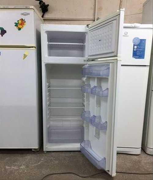 Холодильник бу Zanussi верхняя морозилка