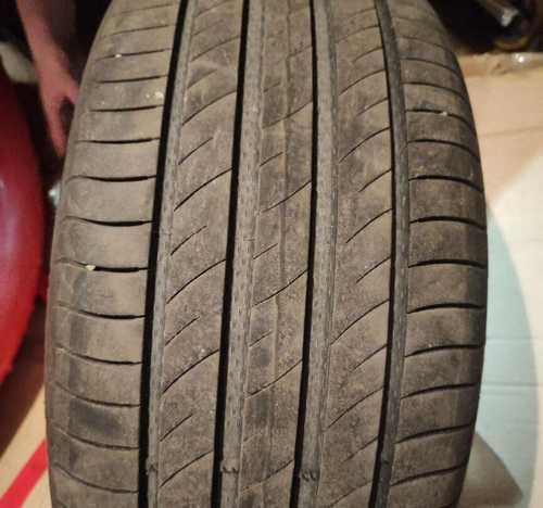 Delinte DS2 235/45 R17 97W