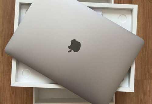 Apple MacBook Pro 13 2020 рст с коробкой и чеком