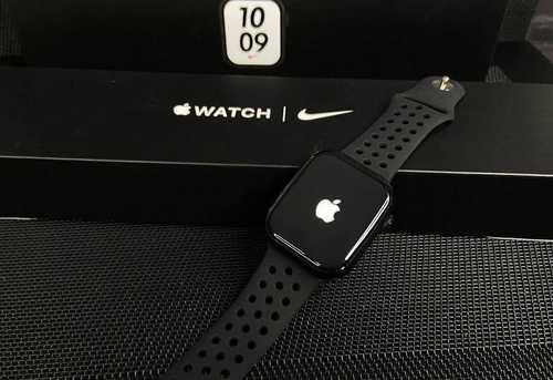 Apple Watch 8 Nike 45 mm