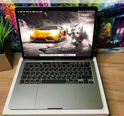 Macbook pro 13 2020 i7 32gb Custom