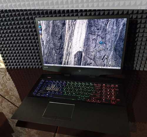 HP omen 17.3 i7 rtx 2070 16 ram 512 ssd