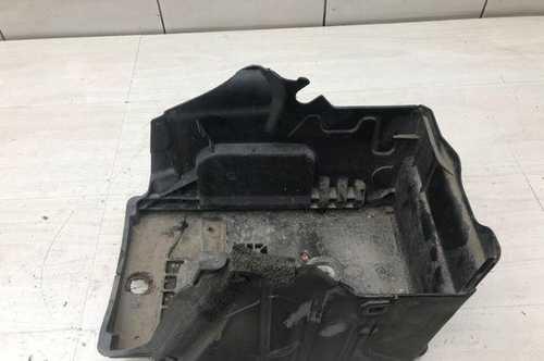 Площадка акб Land Rover Freelander 2 224DT 2008