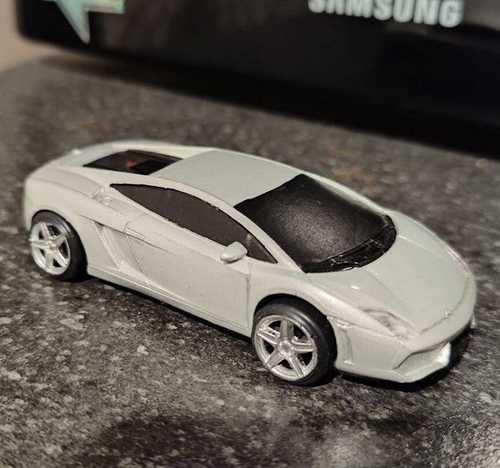 Модель автомобиля Lamborghini Gallardo 1:43 welly