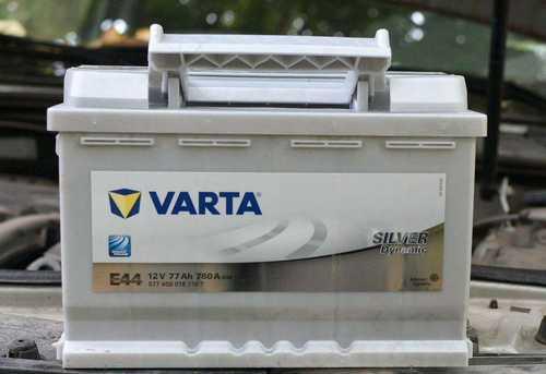 Аккумулятор varta silver e44 77r