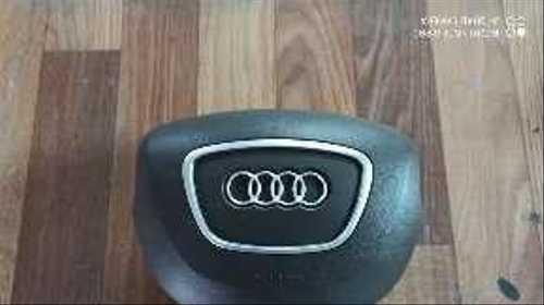 Рулевая накладка на Audi A7 (муляж на руль)