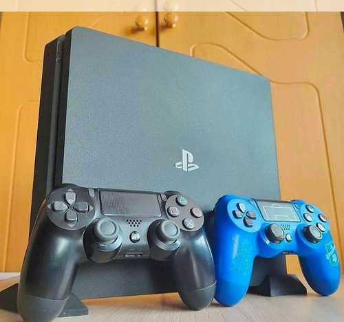 Sony PlayStation 4 Slim   200 игр EA Play