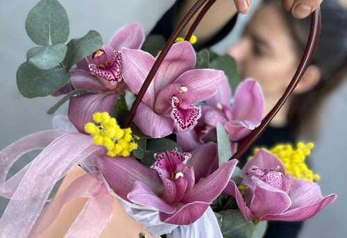 Композиция с орхидеей с бесплатной доставкой