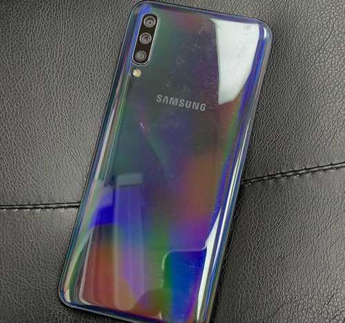 Samsung Galaxy A50, 4/64 ГБ