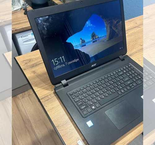 Ноутбук Acer es1 732 p665