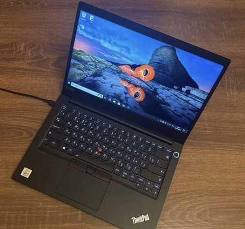 ThinkPad E14 i5-10210u 16/256gb FHDips