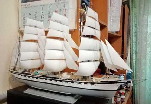 Сборная модель парусного корабля