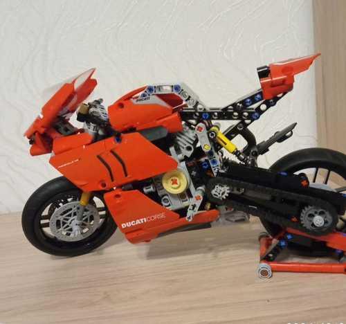 Lego Technic 42107 Ducati оригинал