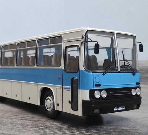 Модель автобуса Икарус-256