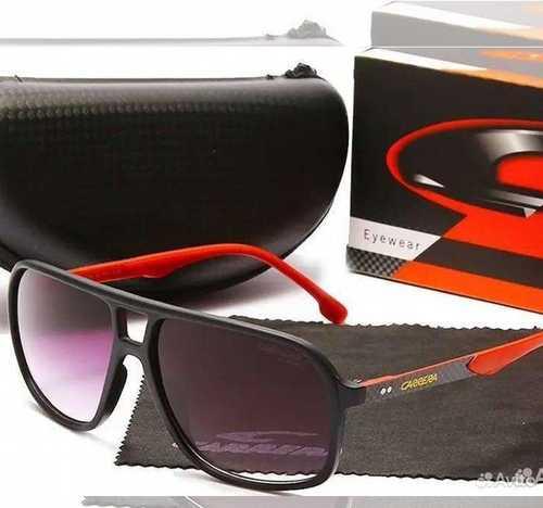 Брендовые солнцезащитные очки Carrera с чехлом