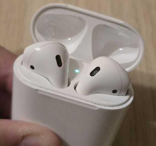 Наушники Apple Airpods 2