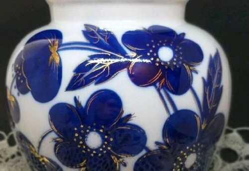 Фарфоровая ваза лфз СССР "синие цветы"