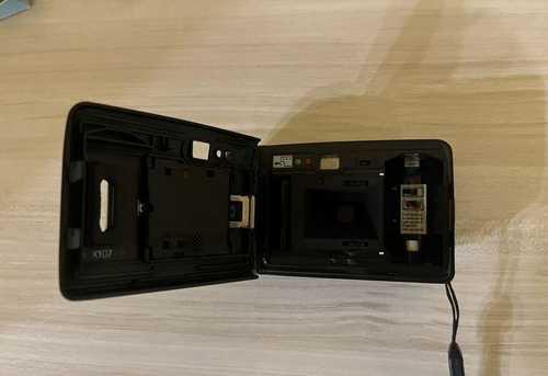 Пленочный фотоаппарат polaroid 2000FF