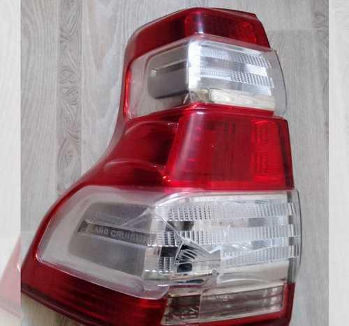 Фонарь задний левый Toyota Land Cruiser Prado 150