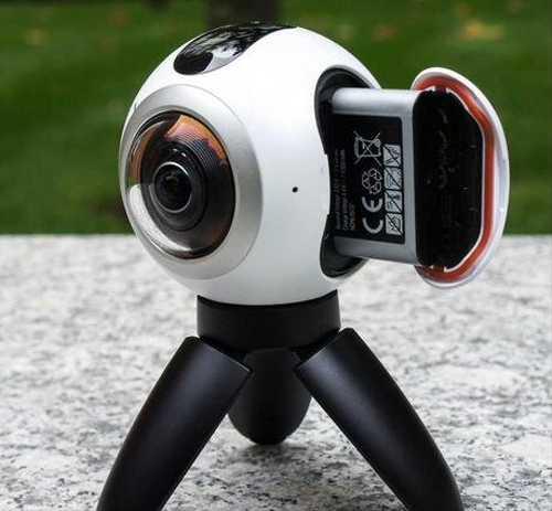 Камера samsung Gear 360 SM-C200