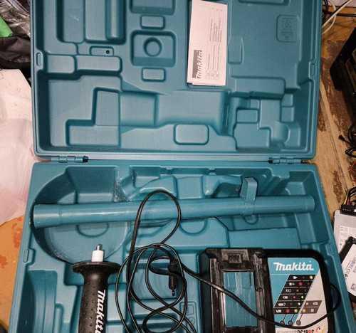 Ящик для болгарки makita DGA504RF