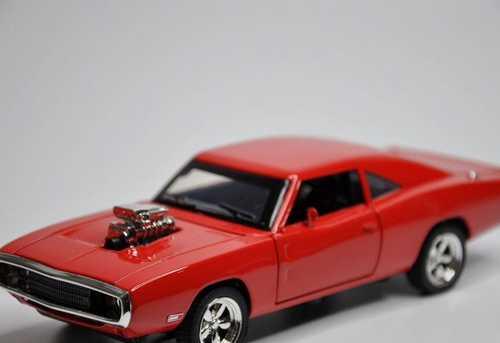 Модель автомобиля Dodge Charger R/T 1970 металл