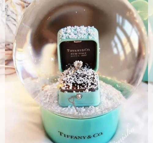 Снежный шар Tiffany в подарочной коробке