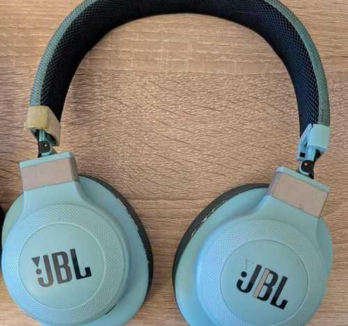 Беспроводные наушники JBL E55BT