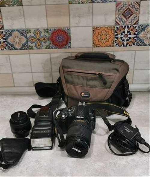 Продам фотоаппарт Nikon 3000 в хорошей комплектаци