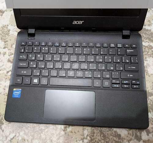 11.6" Ноутбук Acer ES1-111M-C1EY