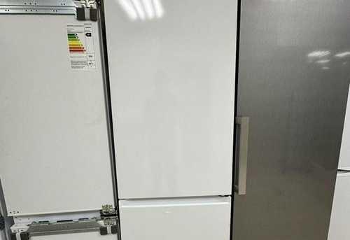 Новый Холодильник с морозильником Samsung