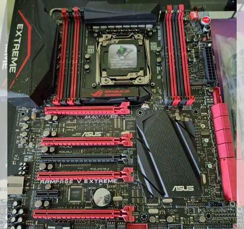 Asus rampage V extreme LGA 2011-V3 DDR4