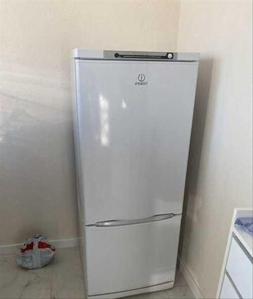 Холодильник indesit SB15040 б/у