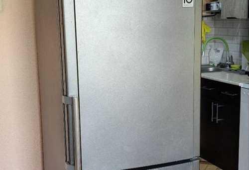 Холодильник Hotpoint Ariston hbd1201.3sbnfh