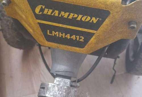 Газонокосилка бензиновая Champion LM4412
