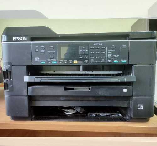 Продам мфу epson WF-7520