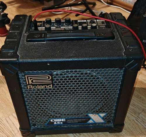 Комбоусилитель Roland cube 15x