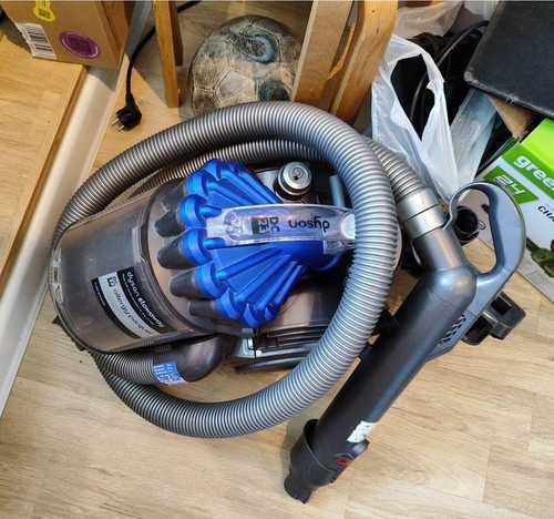 Dyson dc 23