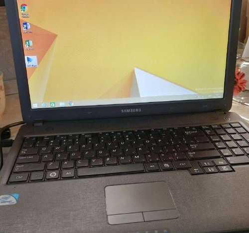 Ноутбук Samsung NP-R528-DA04RU