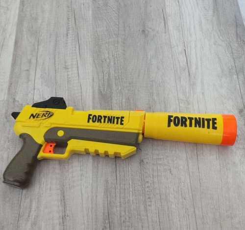 Nerf пистолет x fortnite